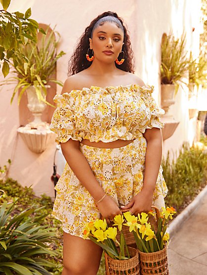 Plus Size Tops for Women | Fashion To Figure